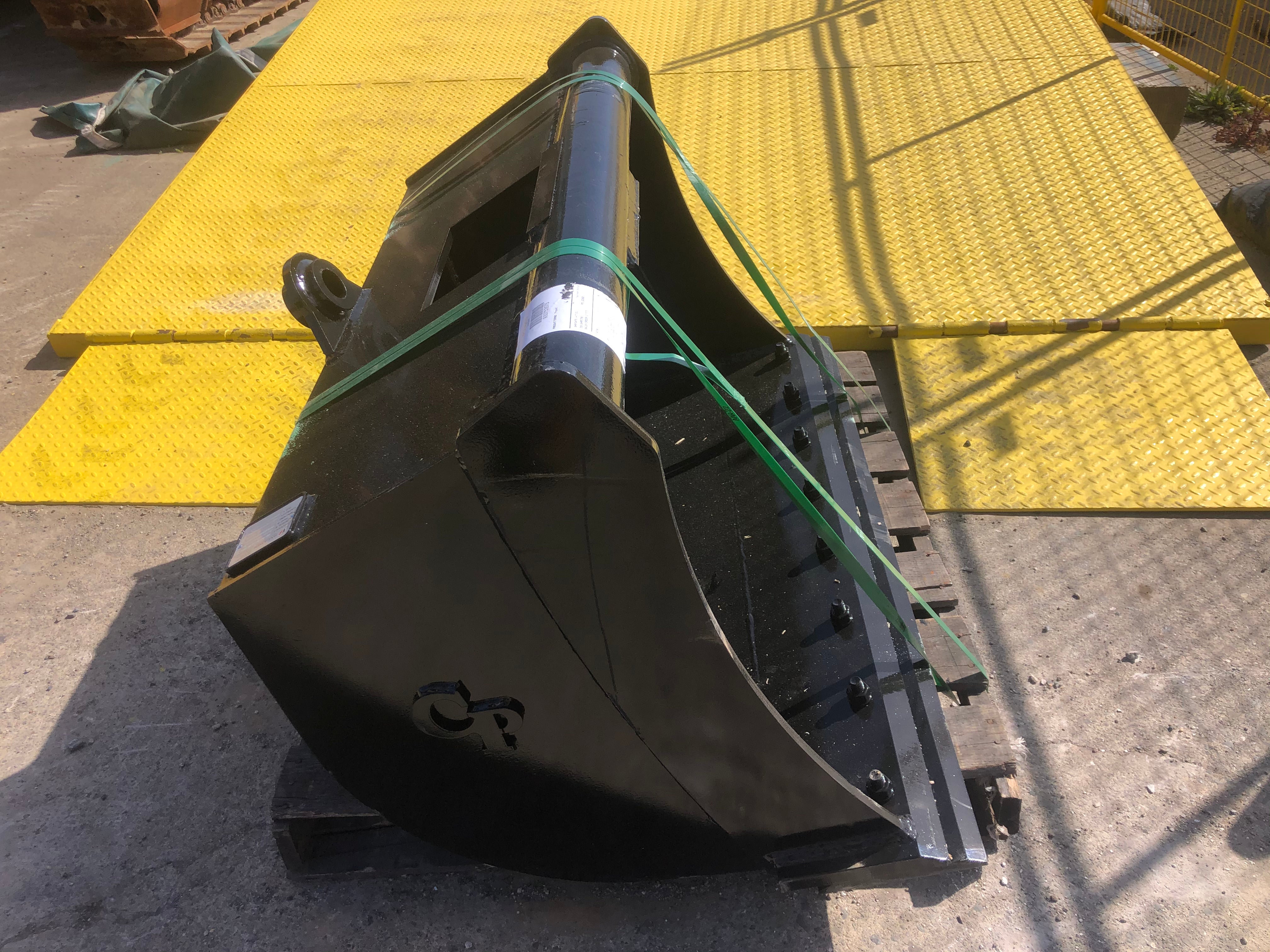 CP Ditching & Grading Bucket 42" Bucket quick connect 027